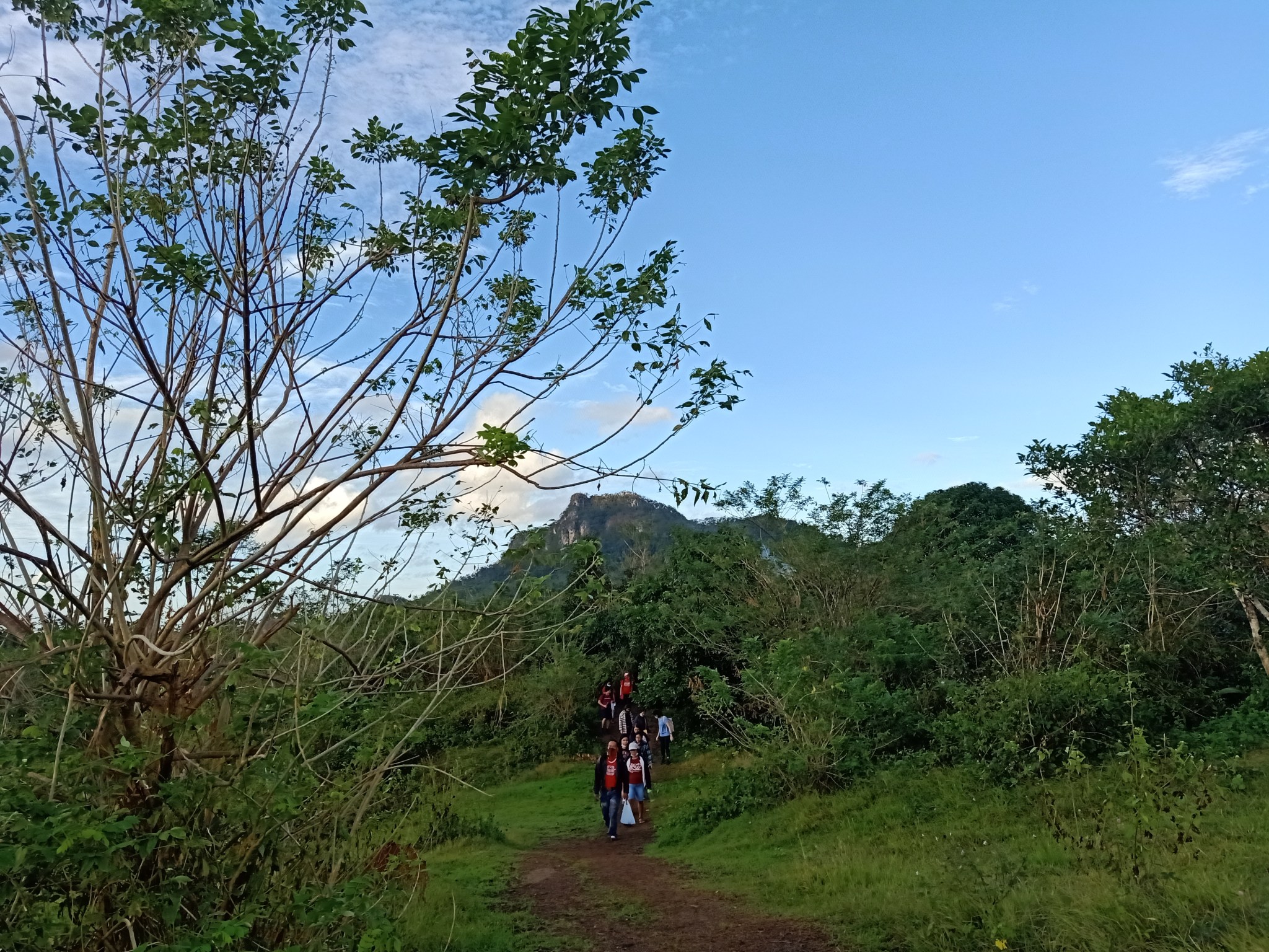 Tila Pilon Hills (235+ MASL) and Talon Pari Falls in DRT, Bulacan ...
